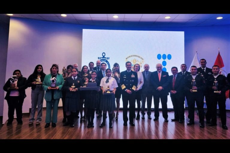 Tres peruanos que fomentan valores de dignidad, lealtad y honestidad ...