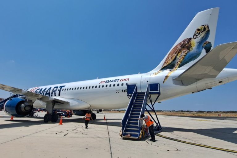JetSMART Perú suma un 5to avión a su flota: Nueva aeronave reforzará el ...